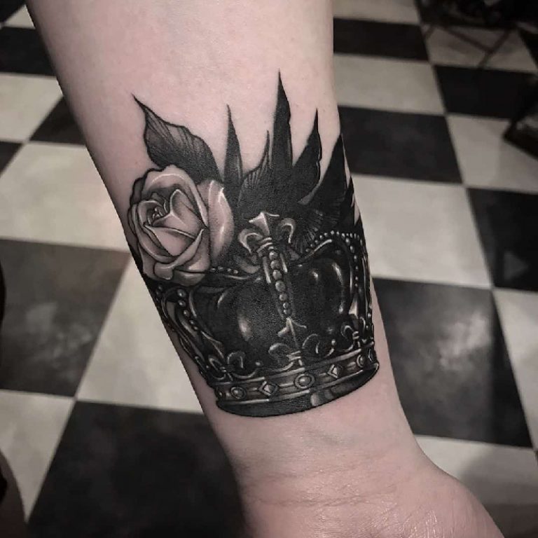 Crown Tattoo for Kings and Queens - Crown Meaning and Designs
